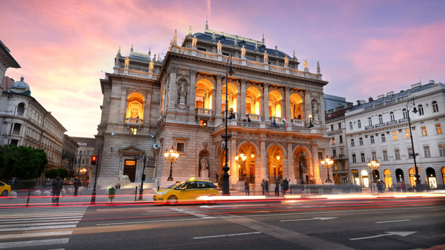 BUDAPEST FREE WALKING TOUR BY LOCALS © | Official Site